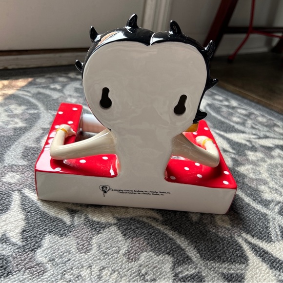 Betty Boop | Bath | New Vintage Betty Boop Toilet Paper Holder | Poshmark
